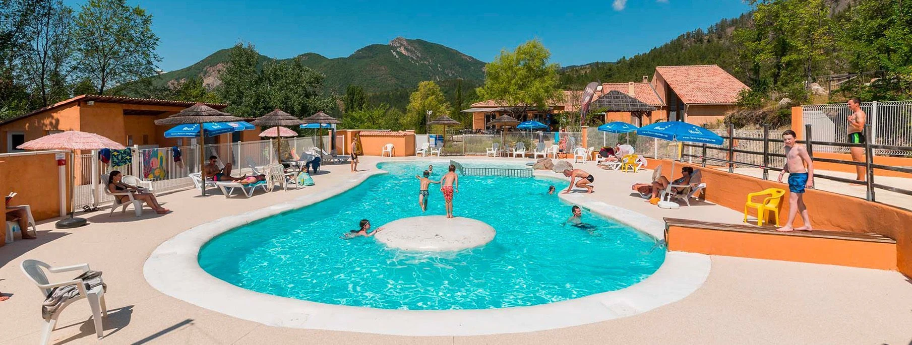 Camping Le Clot du Jay – Between the Alps and Provence